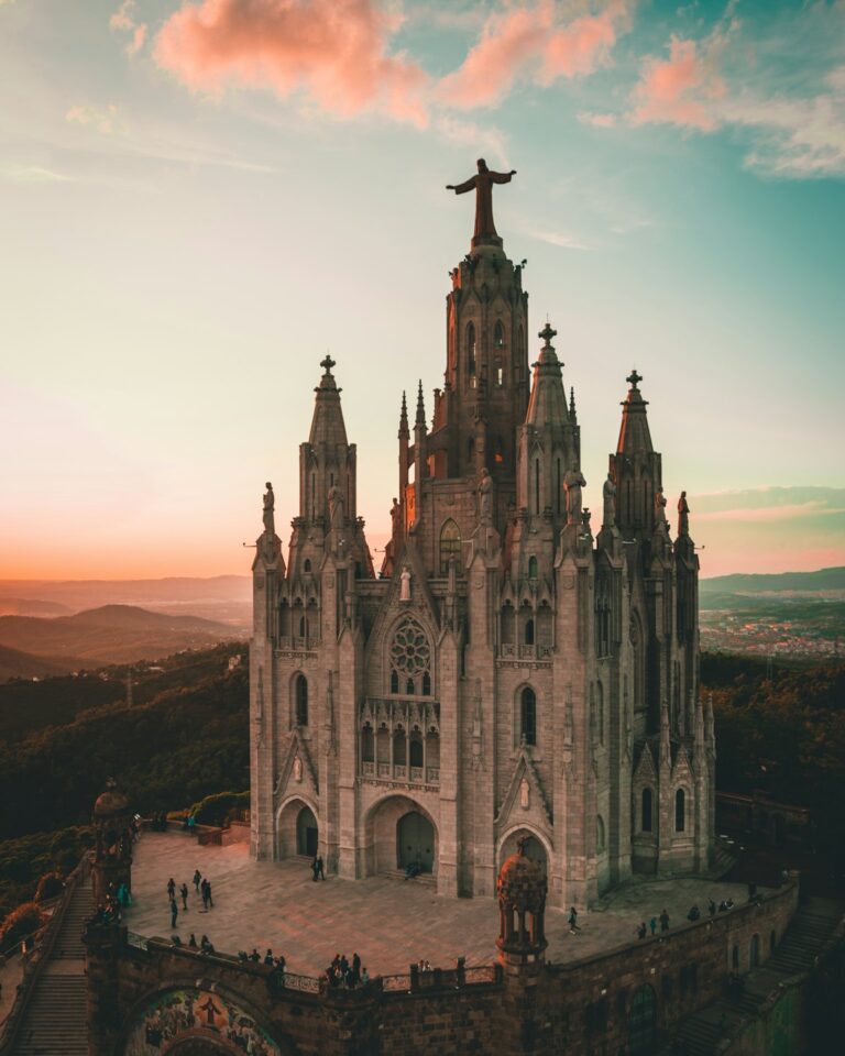 Weather Barcelona June: Temperatures, Sea & Tourist Guide